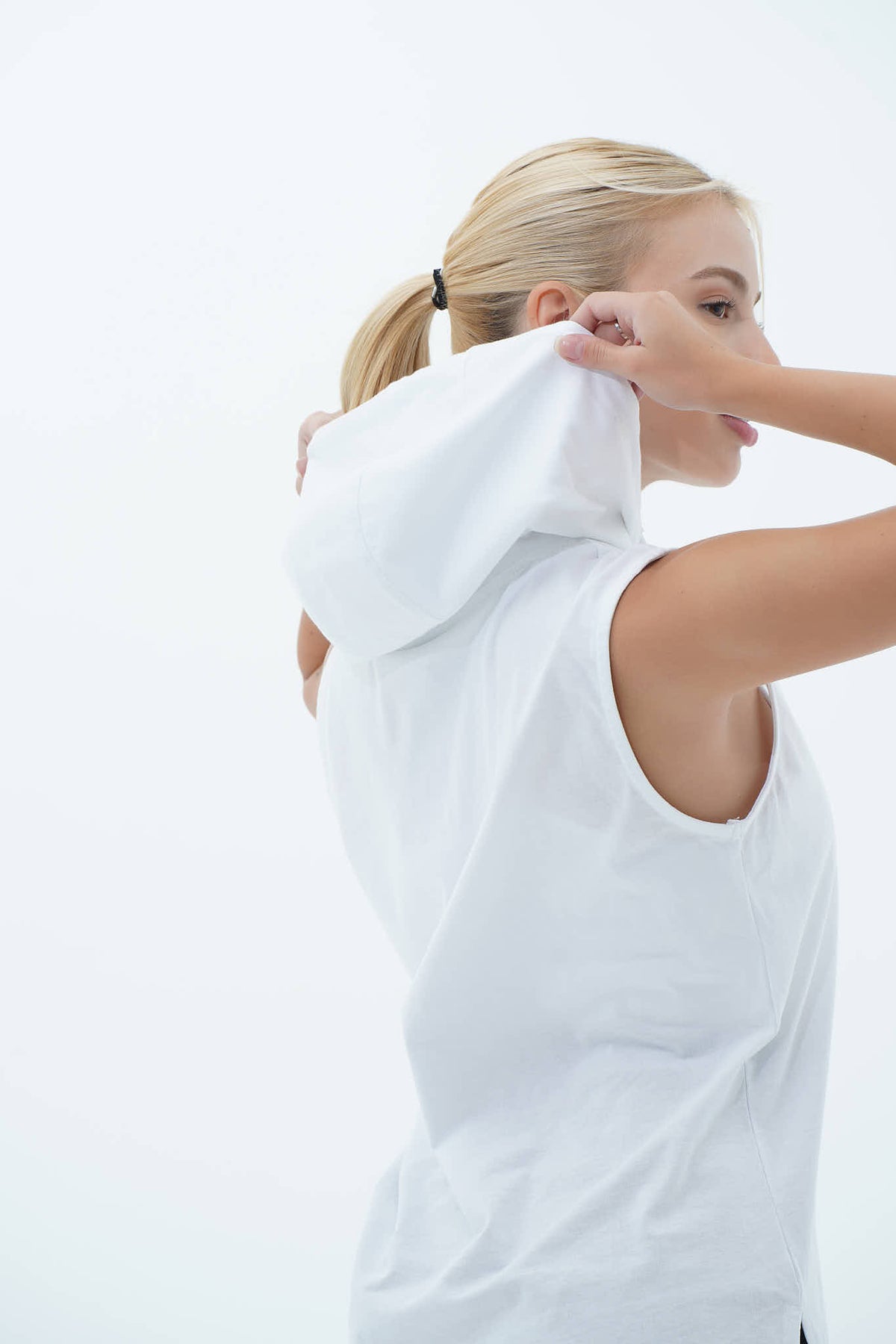 Beyaz Rahat Kesim Pamuklu Kapüşonlu Kadın Spor Atleti | George Phoenix ...